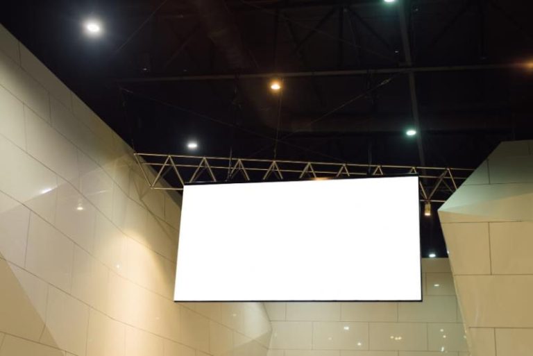 Pengiriman Lampu Panel LED dan Layar LED dengan Ekspedisi